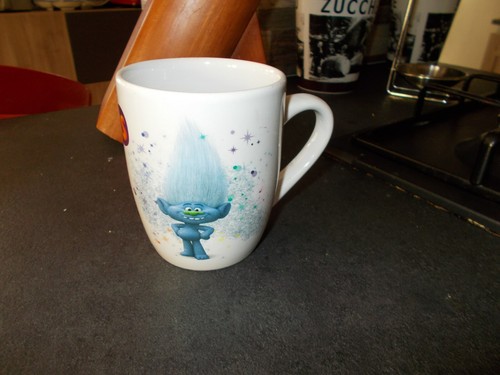 DREAMWORKS Trolls Tazza MUG BECHER TASSE TAZA KUBEK troll in ceramica ...