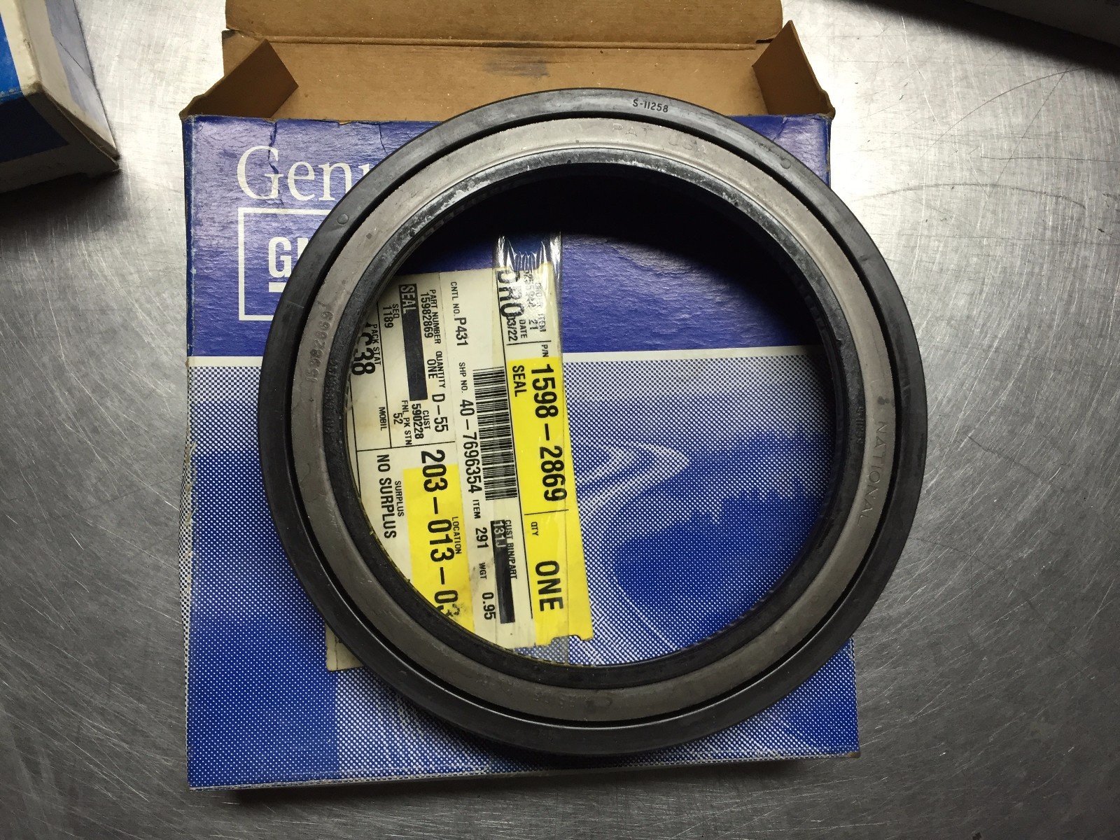 15982869 GM OIL SEAL 1981-2012 GM Ford Hino Isuzu Medium Heavy-Duty ...