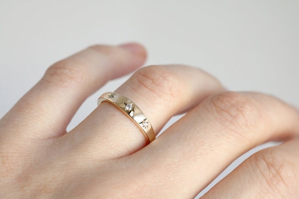 14K Gold Star Set Diamond Signet Band Ring - Star Setting Diamond Band ...