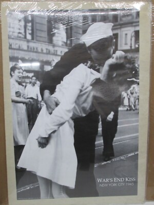 Vintage War's end Kiss New York City 1945 poster 16653 | eBay