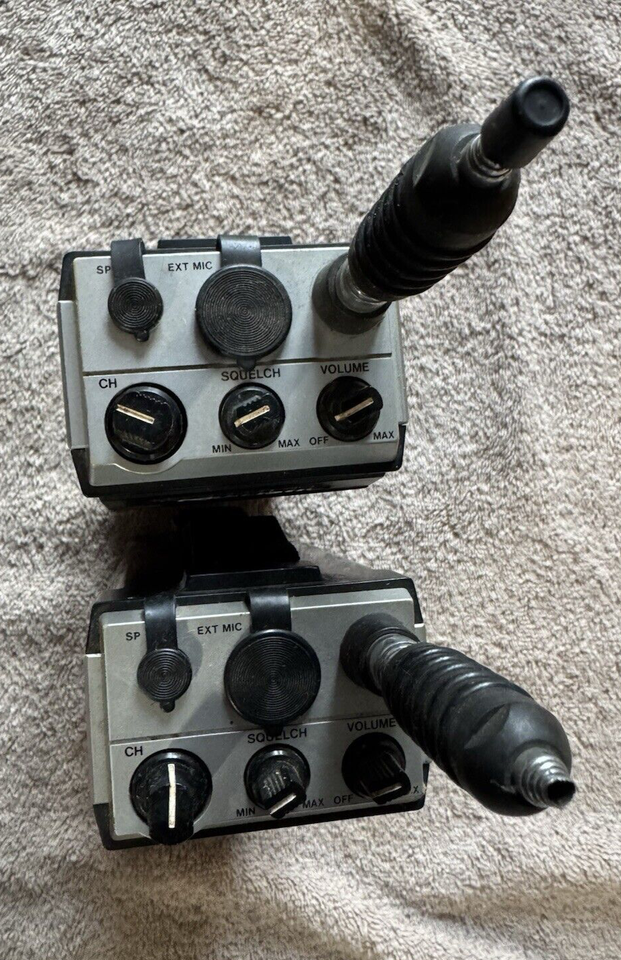 Realistic TRC-216 TRC216 40 CH Channel Citizen Band Transceiver Radio ...