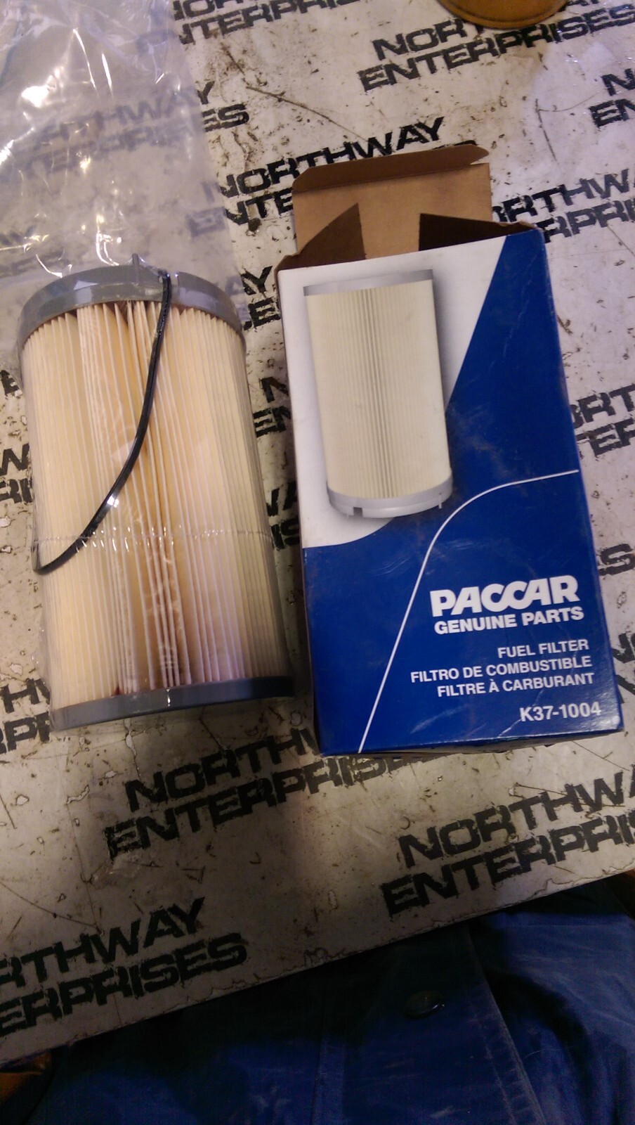 PACCAR K371004 - Fuel filter cross reference