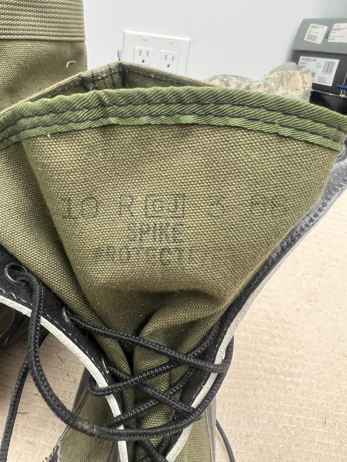 NEW VINTAGE 1968 US ARMY VIETNAM WAR ERA GENESCO JUNGLE BOOTS - SIZE ...