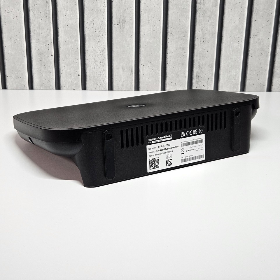BT Business Smart Hub 3 FTTP (CP) Wireless Broadband Router (F5394-CP ...