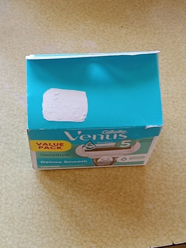 Gillette Venus SkinElixir Sensitive 5 Deluxe Blades 6 Cartridges Value ...