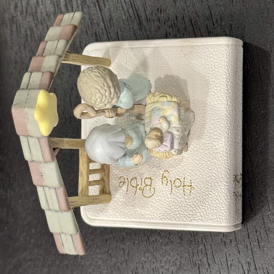 Precious Moments Miniature Nativity Set Bible “O Come Let Us Adore Him ...