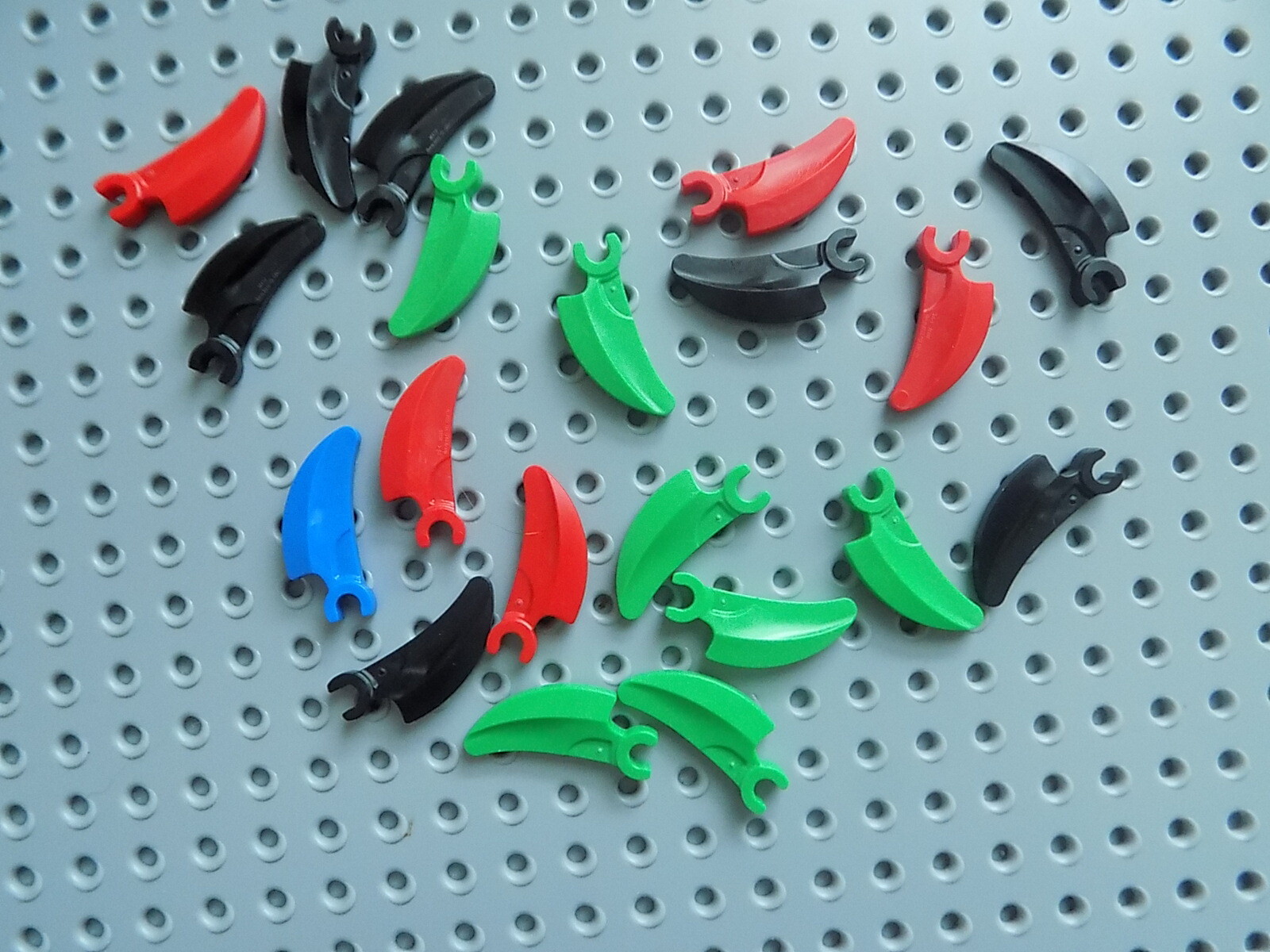 Lego Barb / Claw / Horn - Large with Clip lot of 20 mixed colors 16770 ...