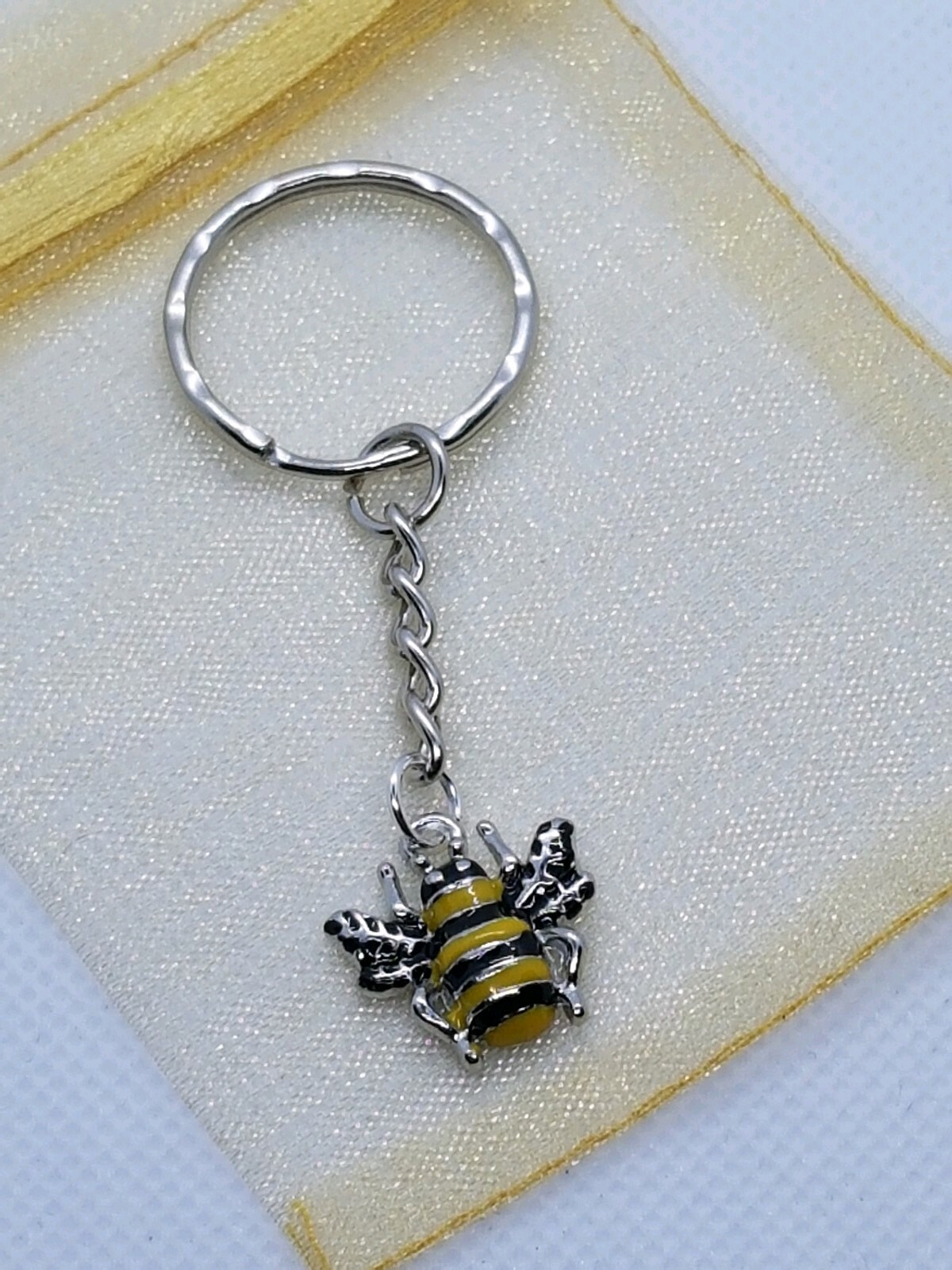 Bee keyring, bumble bees, honey bee, bee lover gift, nature keyring ...