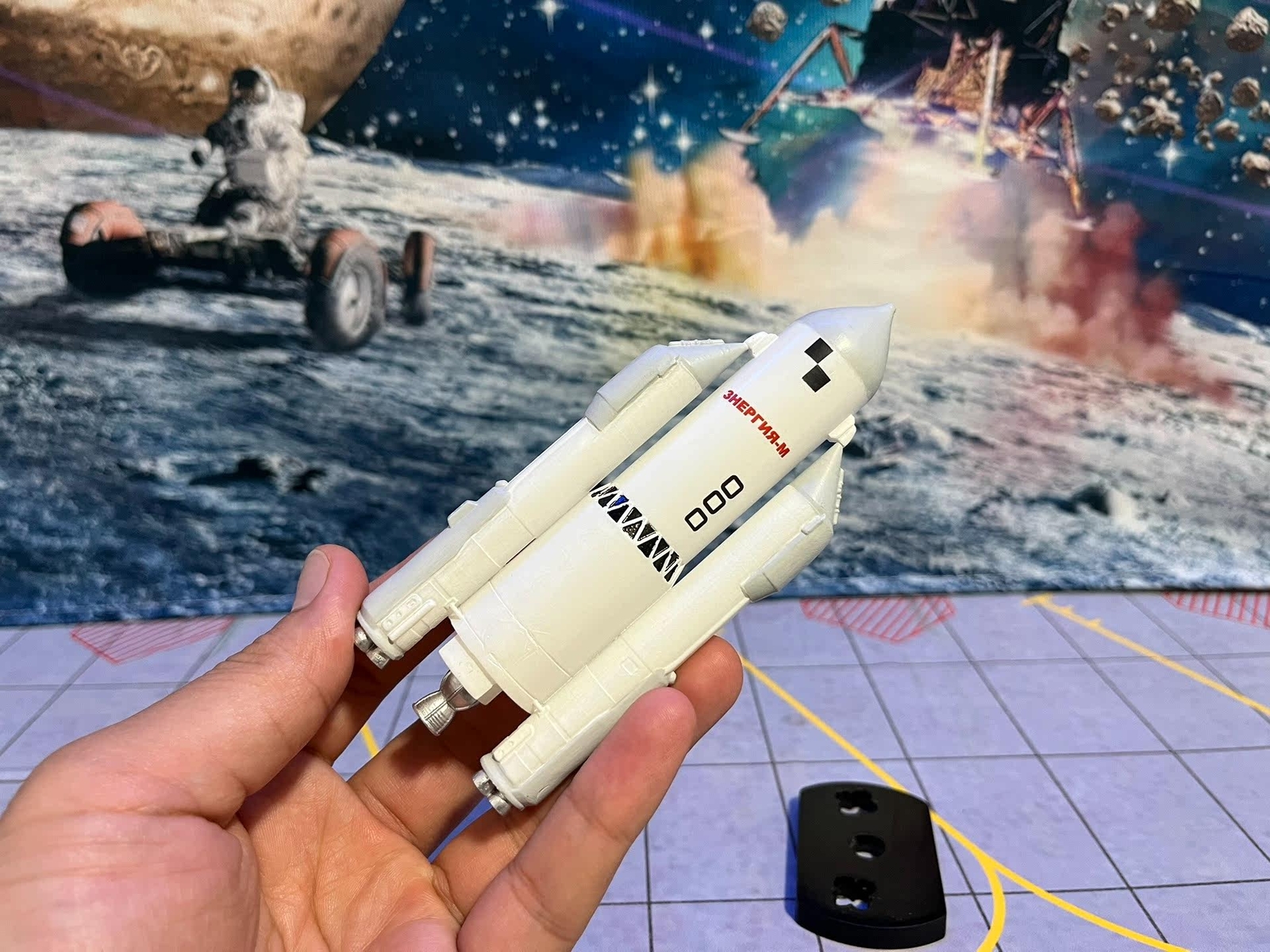 1:400 Scale Energy Space Shuttle Model Painted Finished 18cm/7inches | eBay