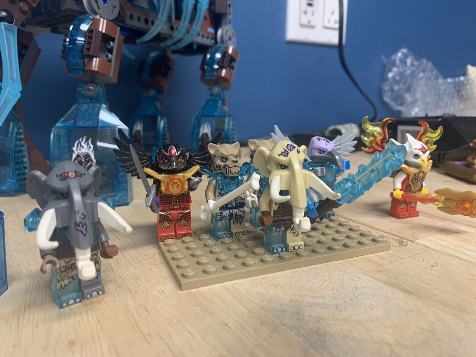 LEGO LEGENDS OF CHIMA: Maula's Ice Mammoth Stomper (70145) Plus Extra ...