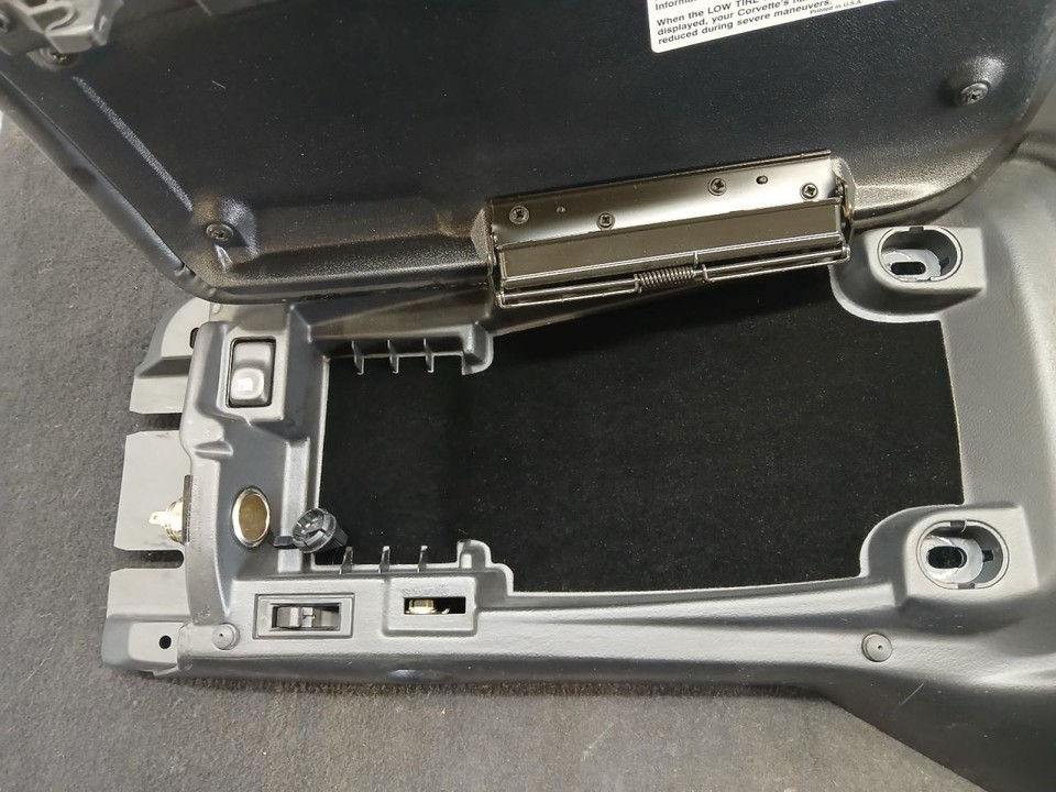 97-04 CORVETTE C5 CENTER CONSOLE BLACK WITH ARMREST | eBay