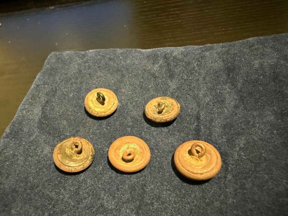 CIVIL WAR Eagle and Shield dug up BUTTONS Relics LOT 1 | eBay