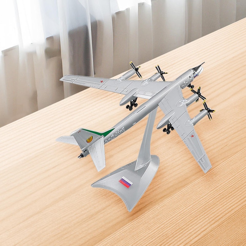 Aircraft Model 1:200 Scale Diecast Model Plane Enthusiasts Collections ...