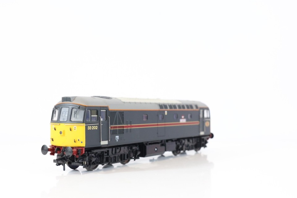 Heljan 33341 OO Gauge Class 33 Bo-Bo '33202' 'Meteor' Fragonset Diesel ...