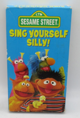 SESAME STREET: SING YOURSELF SILLY VHS VIDEO, PUT DOWN THE DUCKIE ...