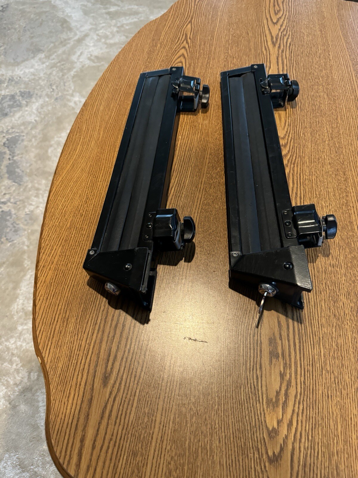 THULE 1050 / 12 SNOWBOARD SKI RACK CARRIER CAR ROOF RACK W/ LOCKS & KEY ...