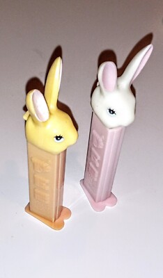 (2) Vintage PEZ Bunny Rabbit w/Feet Made in Slovania & Hungary | eBay