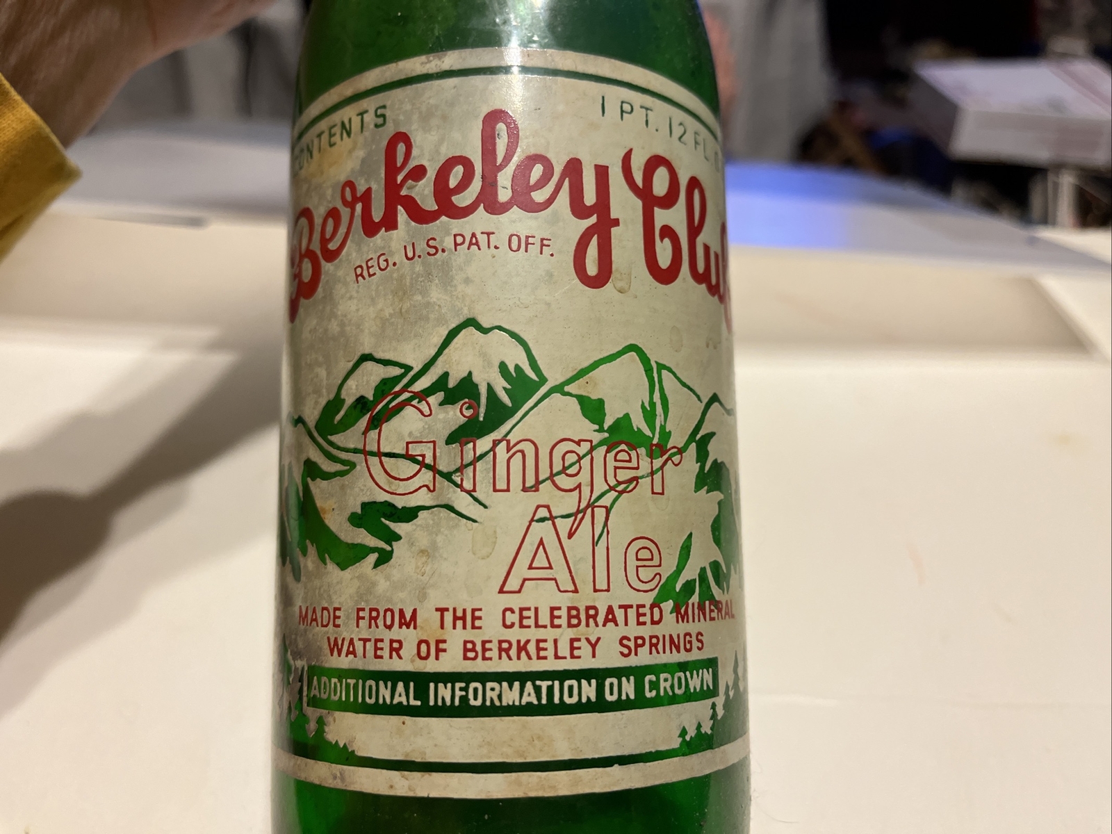 Berkeley Club Ginger Ale Green BOTTLE Pint West Virginia | eBay