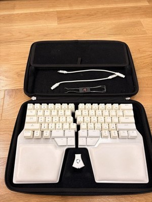 Dygma Raise (1st Gen) Split Keyboard (White) w/Case | eBay