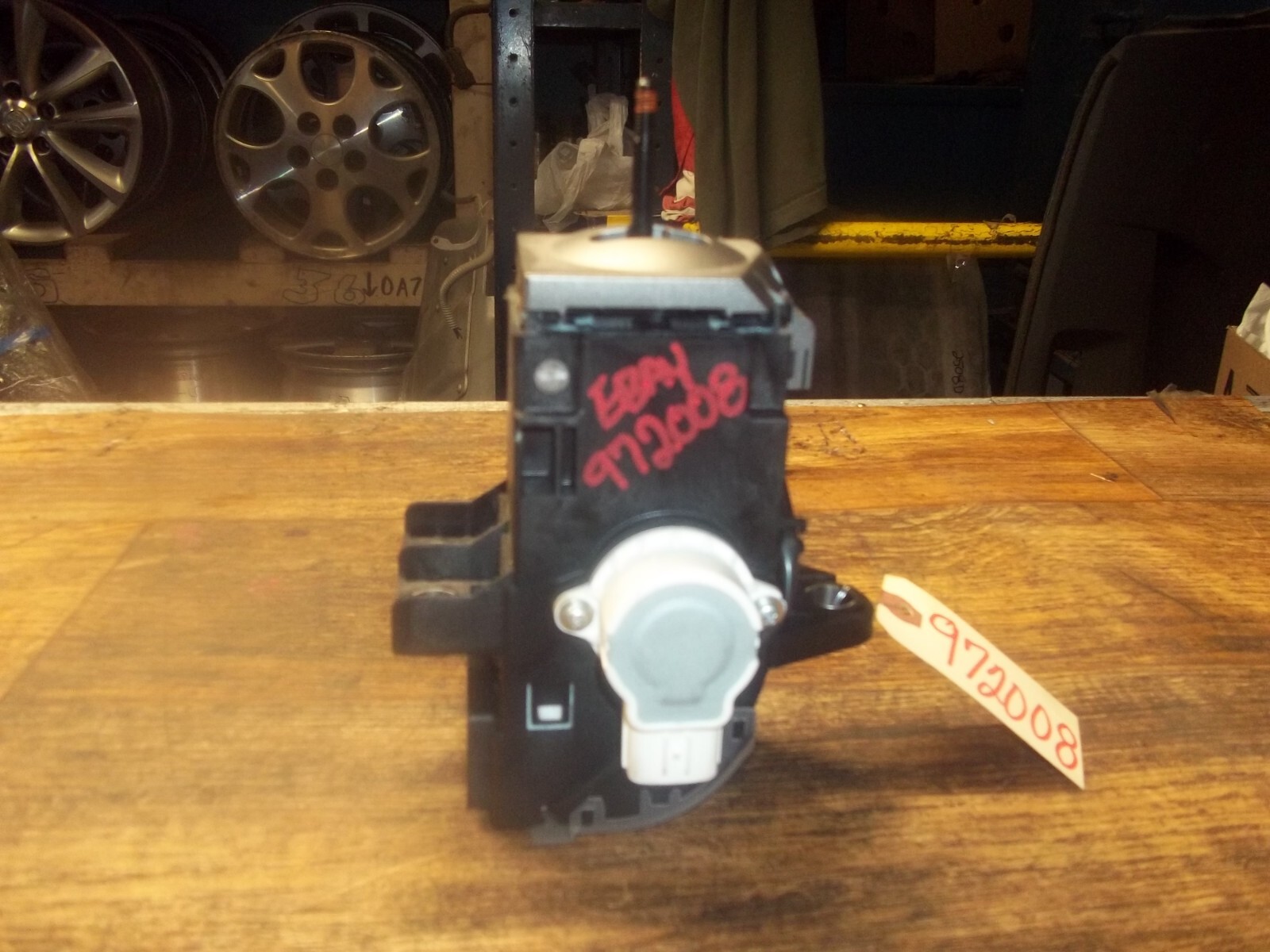 2004-2009 TOYOTA PRIUS AUTOMATIC TRANSMISSION FLOOR SHIFTER ASSEMBLY ...