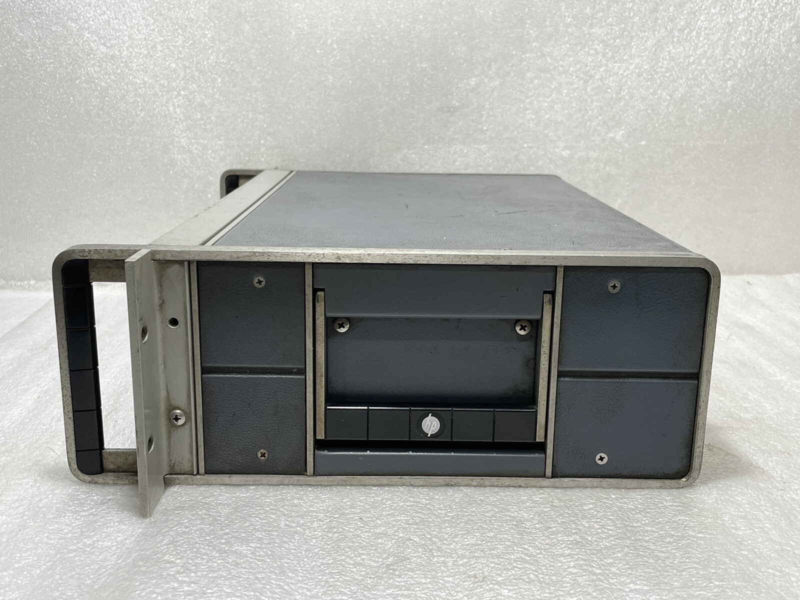 HP 3300A Function Generator With 3301a Plug in Module for sale online ...