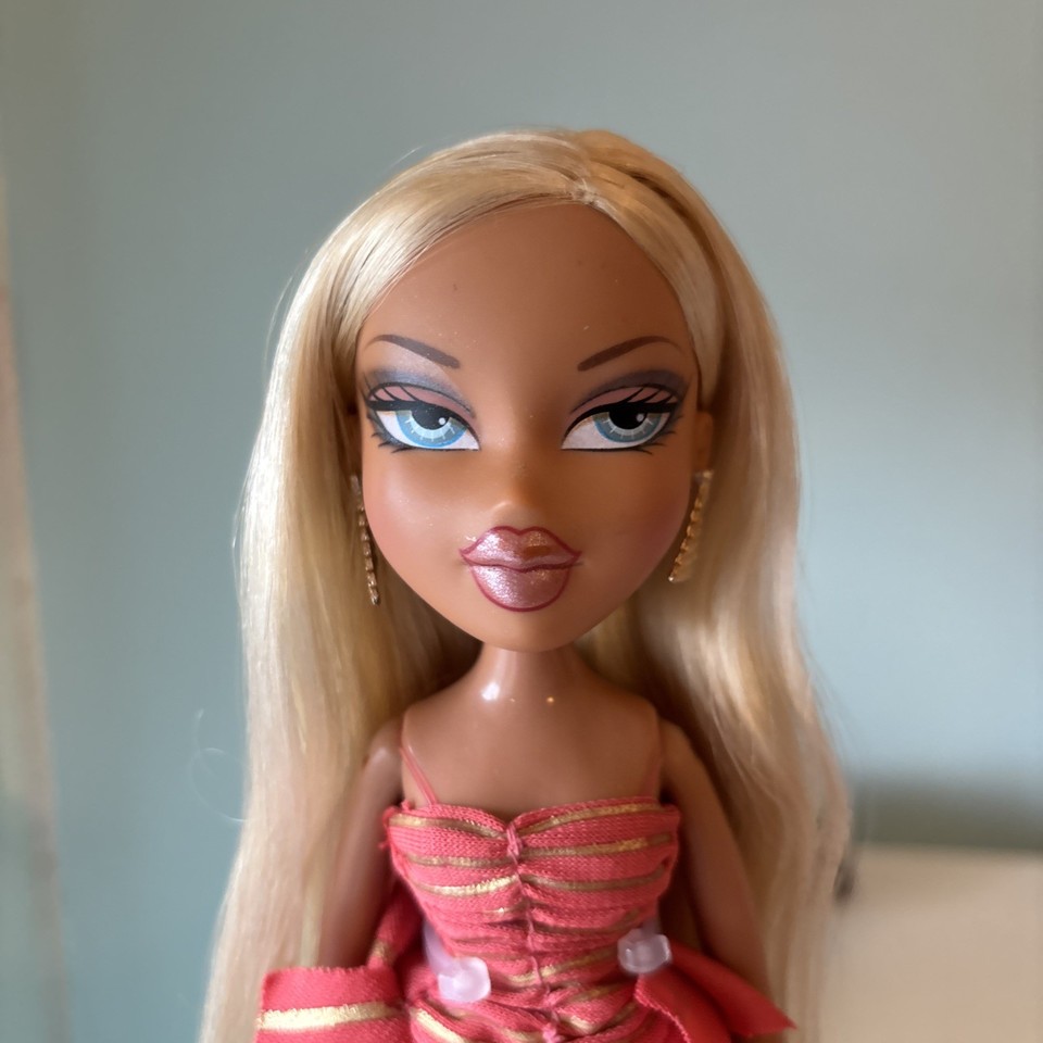 Bratz Doll Cloe Passion 4 Fashion 2007 2nd Edition MGA Entertainment | eBay