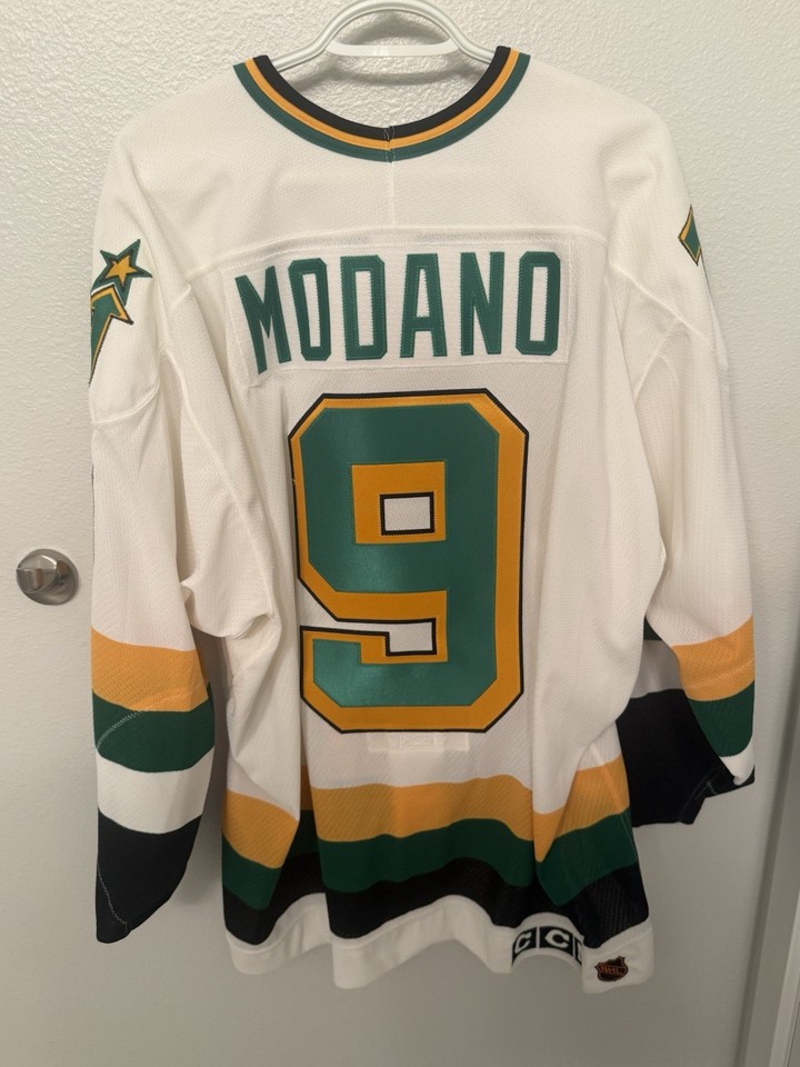 Minnesota North Stars Authentic Mike Modano CCM Jersey Size 52 - See ...