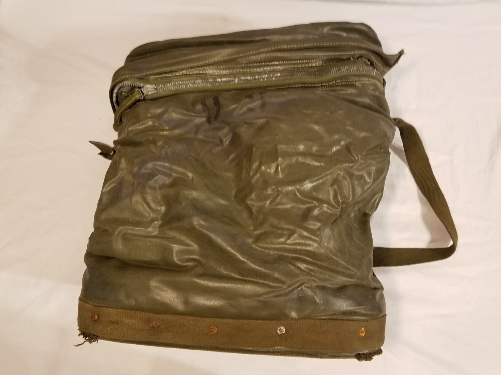 VINTAGE US ARMY WATERPROOF COVER 1953 DEFECT WORN HARD TO UNZIP & RUSTY ...