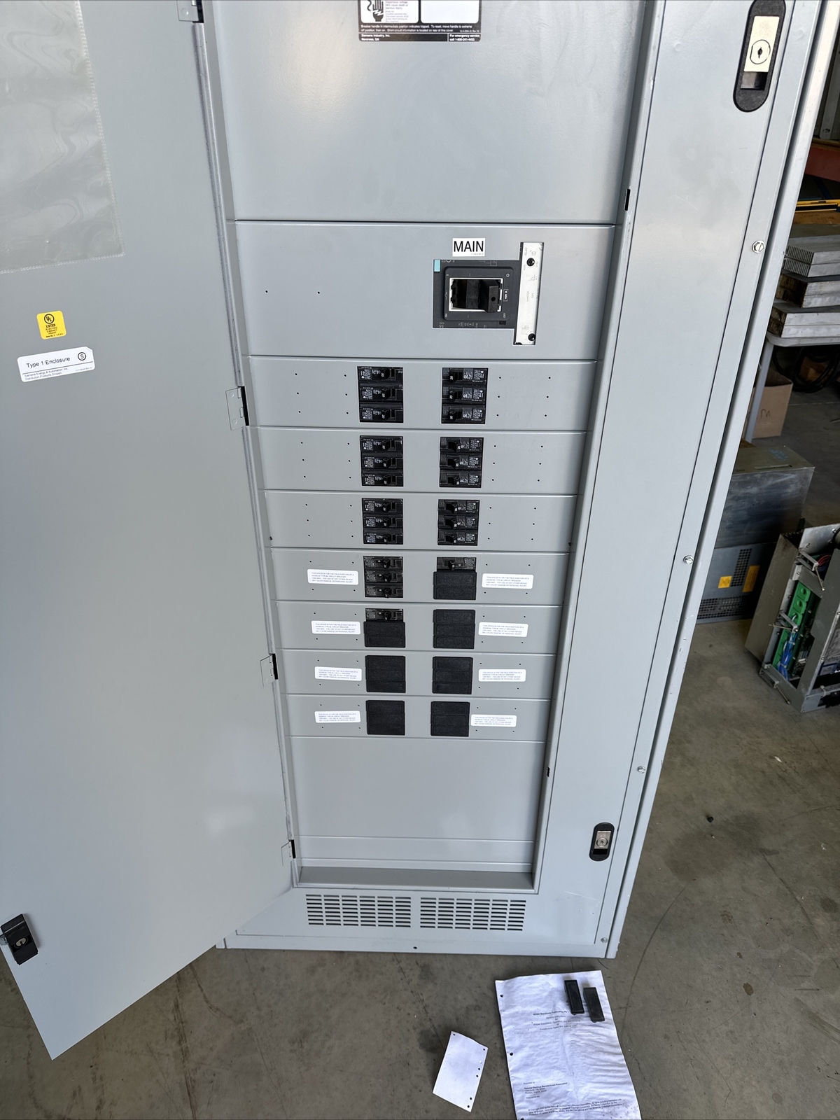Siemens 400 Amp 208/120 3 Phase Breaker Panel MDP W/ Breakers 42 ...