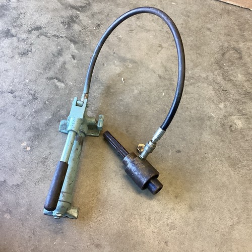 Greenlee hydraulic hand pump 767 with Ram 746 & Draw Stud for 7310,7306 ...