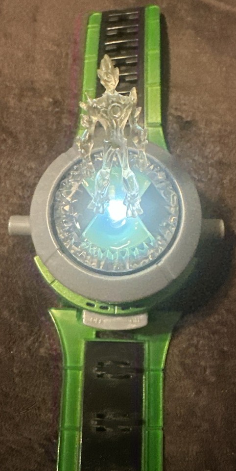 Ben 10 Ten Omnitrix Watch Crystal Alien Figure Toy Bandai 2008 Cartoon ...