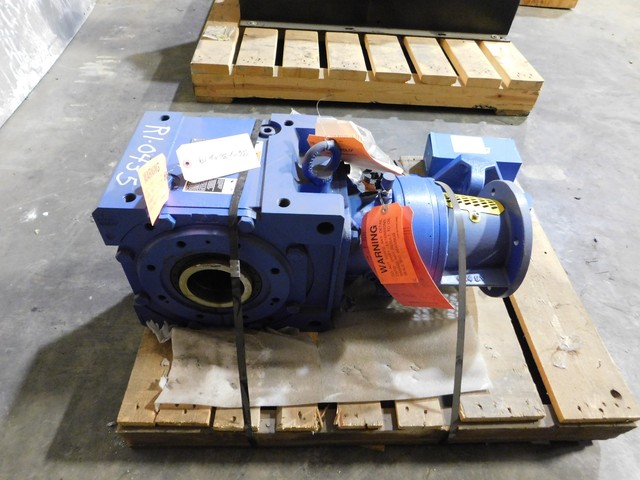 Sumitomo SM-Bevel LHYJS-3C145Y-Y1-151 Speed Reducer 151 1 Ratio 7.23 HP ...