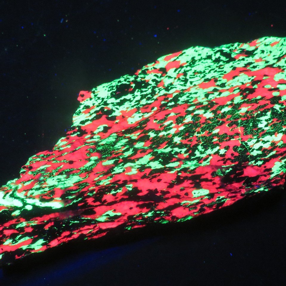 MYLONITIZED WILLEMITE , CALCITE, ZINCITE - Sterling Hill Mine ...