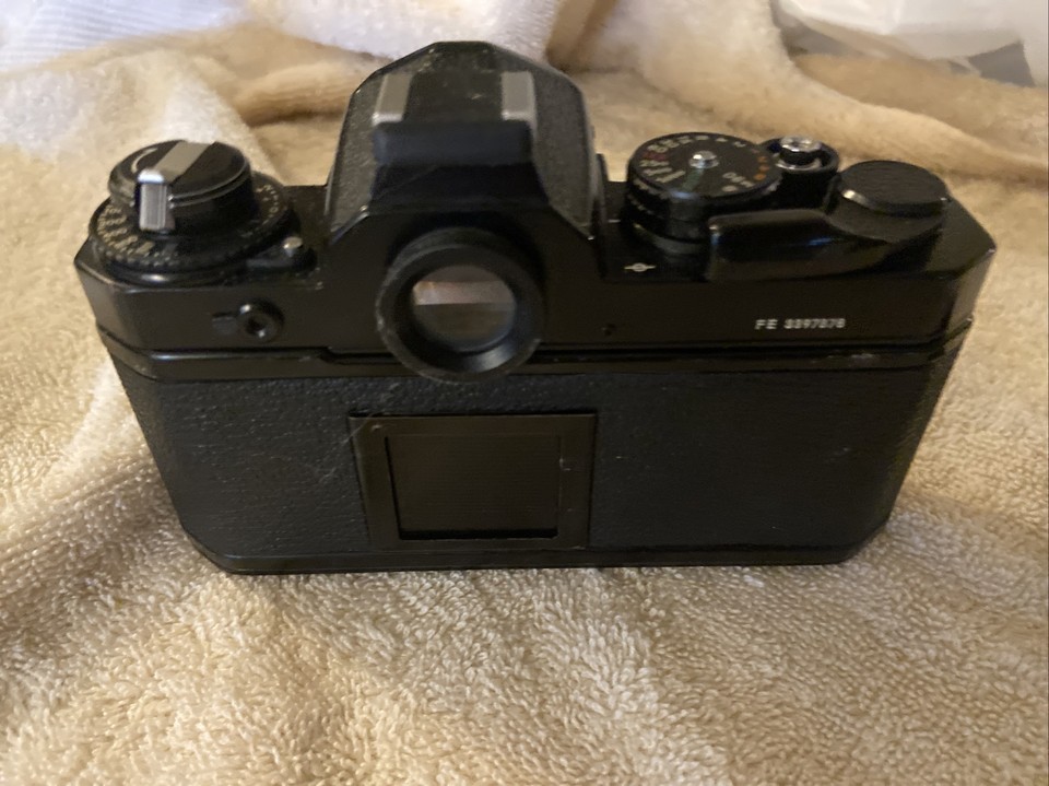 Nikon FE Black Body 35mm Camera with 50mm f1.8 E Lens near mint ...