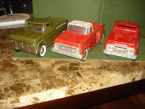 (2) VINTAGE TONKA PICK UP TRUCKS (1) STRUCTO PICK UP - ALL FROM 1960's ...