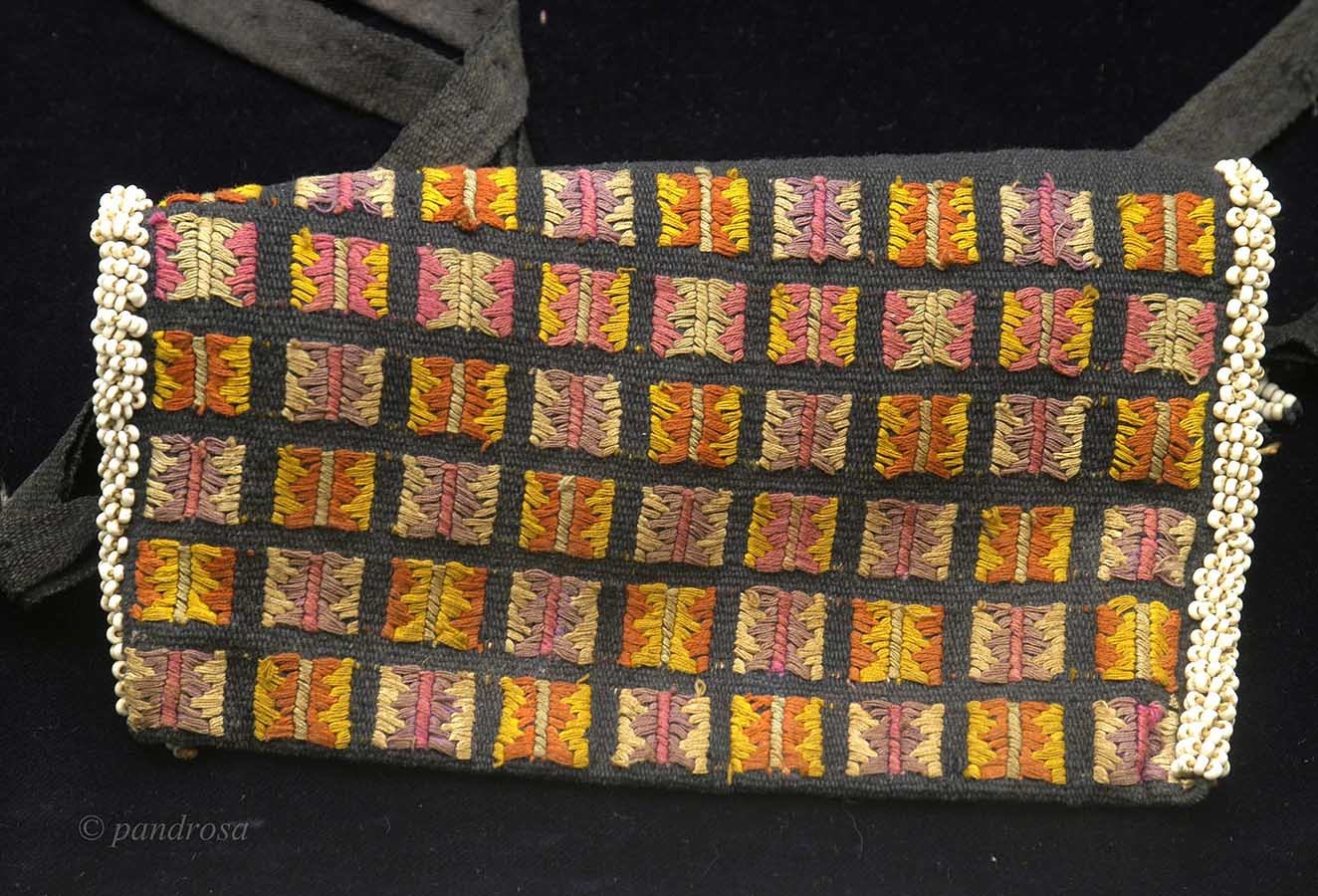 Old tribal fine "Aluk" Betel nut bag from Atoni people, Timor Indonesia ...