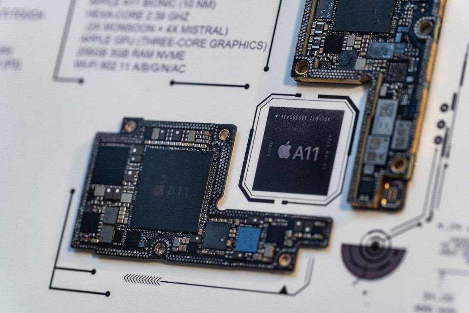 Disassembled iPhone Teardown With Frame, Deconstructed iPhone Art ...