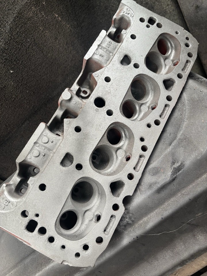 1963 3782461, Head 461X Dated C-9-3 single cylinder Corvette Chevy Mag ...
