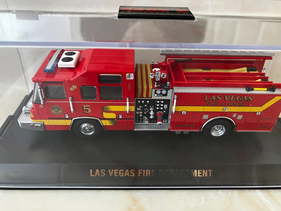 Code 3 Collectibles 1:64 Pierce Quantum Pumper Las Vegas Fire Engine 5 ...