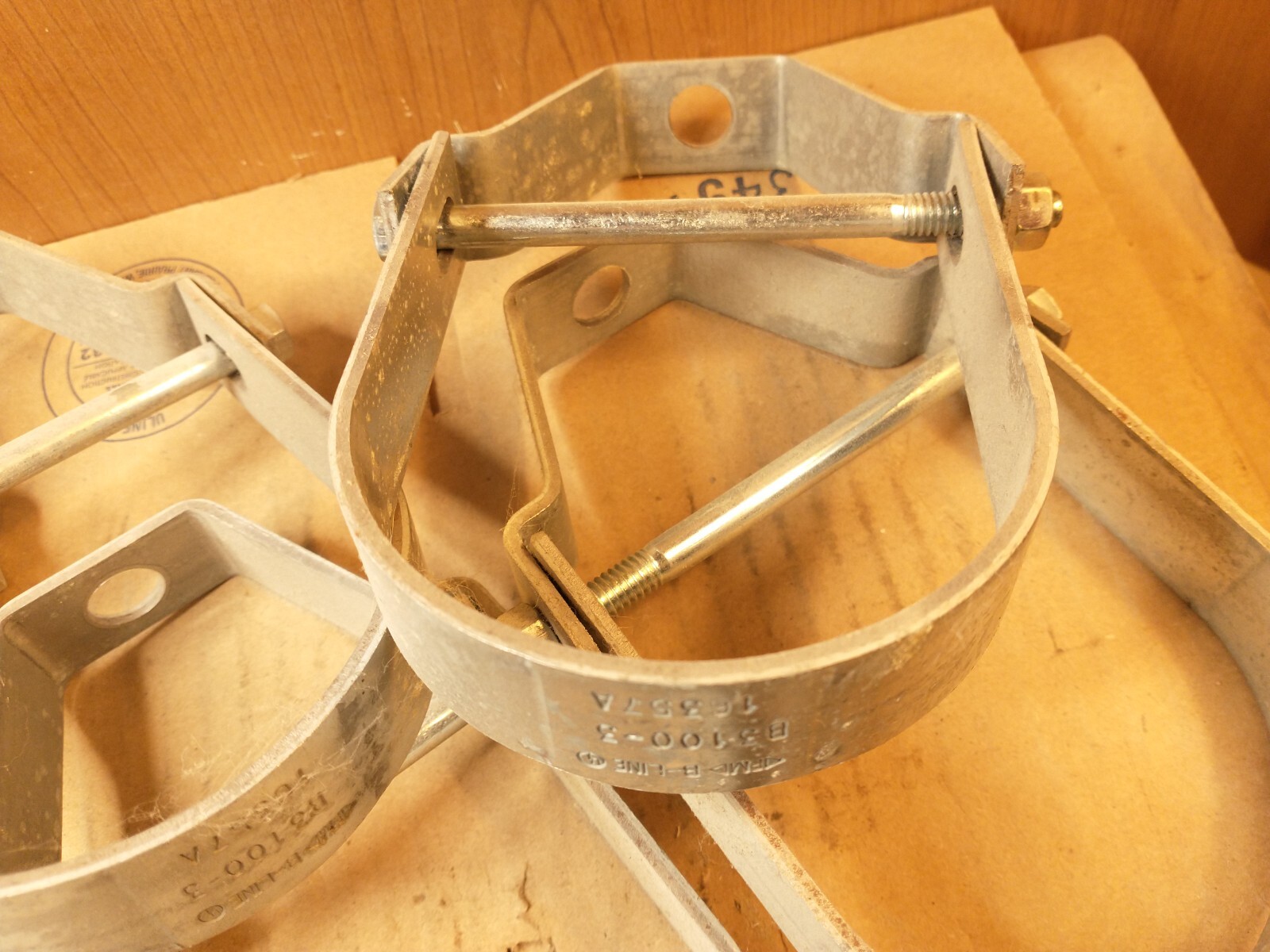 8, Eaton B-Line B3100-3ZN Pipe Hanger for 3" Pipe - Fast Shipping | eBay