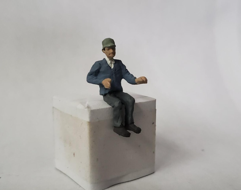 Arttista #1226 - Modern Engineer / Sitting - O Scale Figure - Model ...
