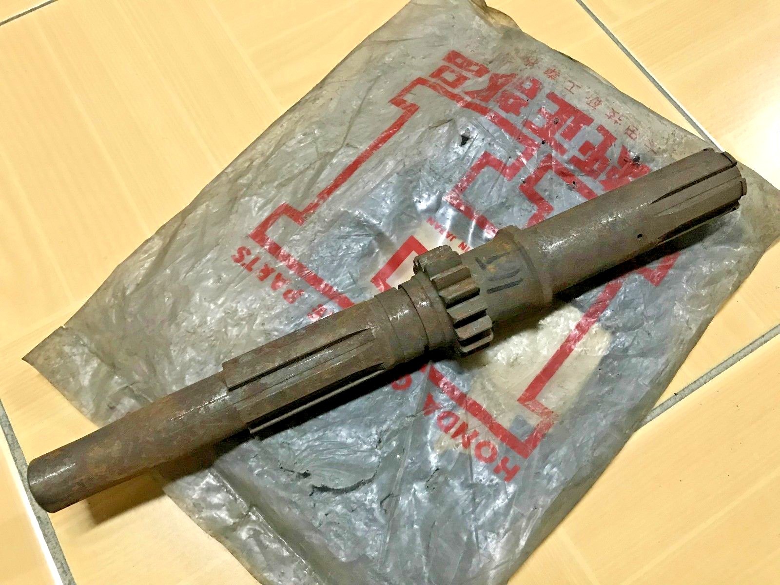 Honda C72 C77 C78 CA72 CA77 CS72 Transmission Main Shaft 16T NOS 23211 ...