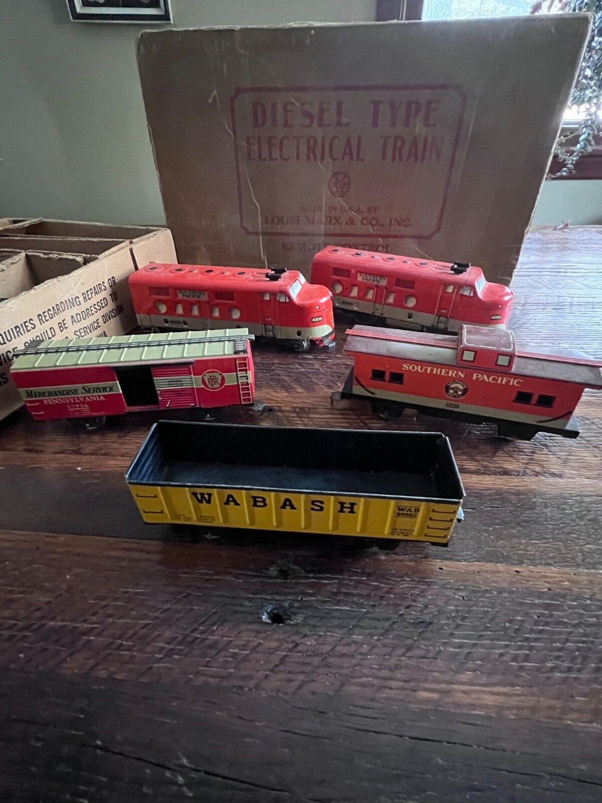 Vintage LOUIS MARX Diesel Type Electric Train Set Southern Pacific ...