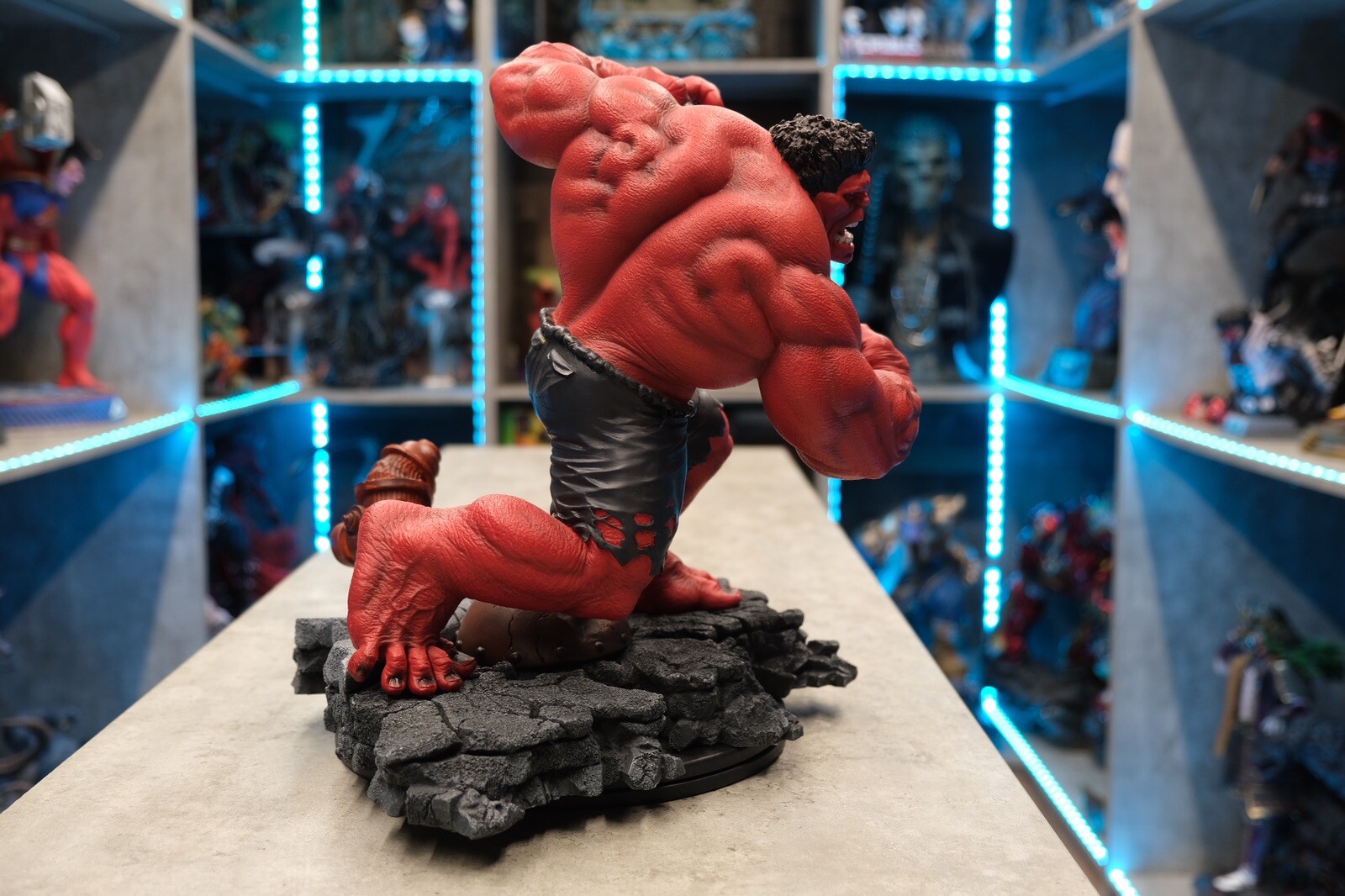 Custom Red Hulk Statue Exclusive | eBay