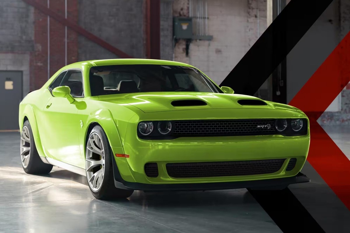 Dodge Challenger Hellcat Green Wallpaper