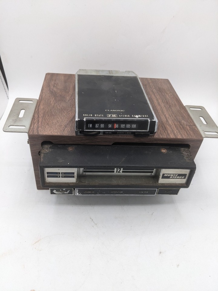 MUNTZ 12 TRACK CAR UNDER DASH PLAYS BOTH 4/8 TRACK TAPES WITH FM RADIO ...