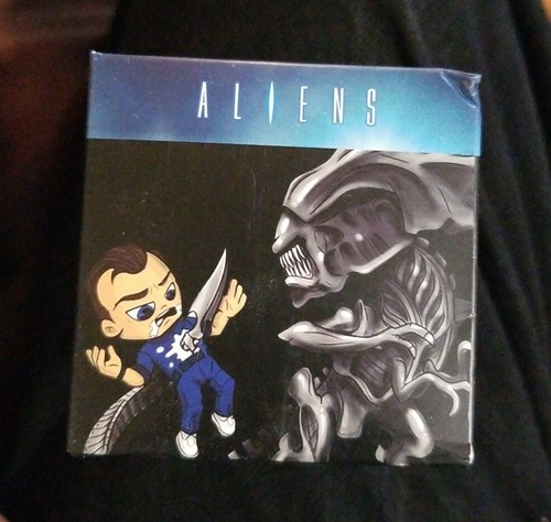 Loot Crate Exclusive Aliens "Queen Takes Bishop" Mini Figure New Sealed ...