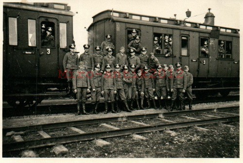 Photo, WW2. Flak-Art.-Schule I. DEU 1937: on a train journey to Munich ...