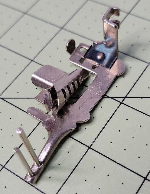 SINGER 160359 Multi Slotted Binder Foot Attachment Machine ...