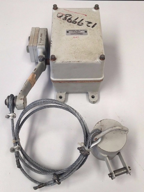 Cutler-Hammer 93221H200 Universal Limit Switch Type A2 With Lever Arm ...